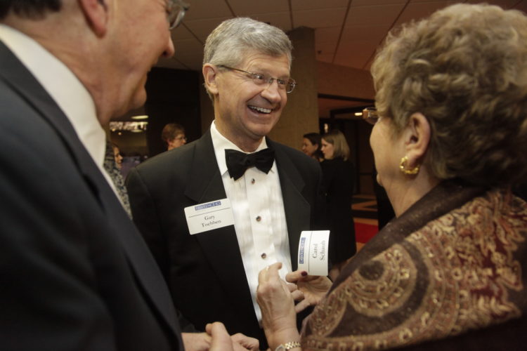 Local leaders praise community-building skills of former Chamber leader ...